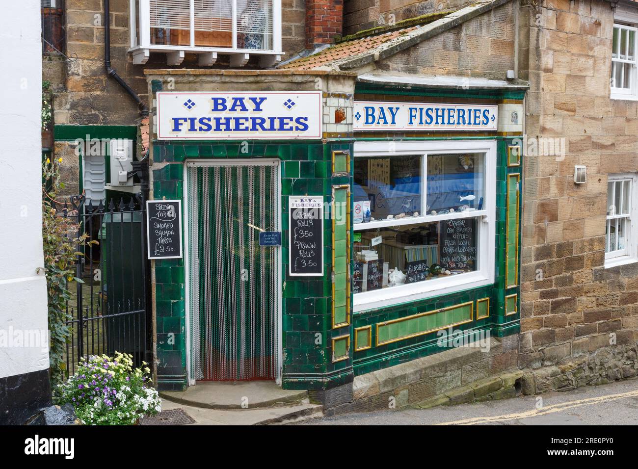 A fish shop in Robin Hood's Bay Stock Photo - Alamy