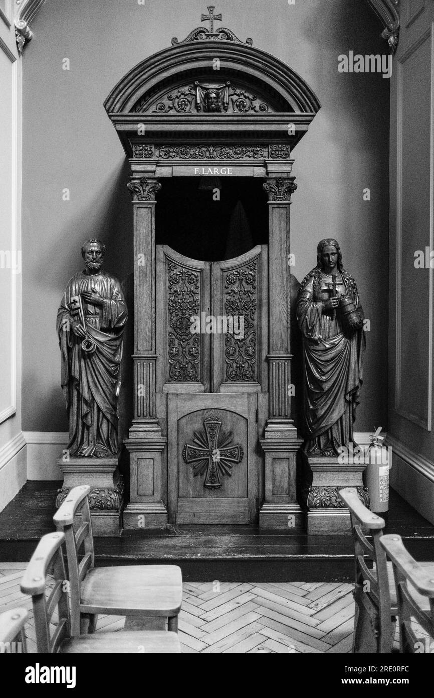 Holy Trinity Brompton Stock Photo - Alamy