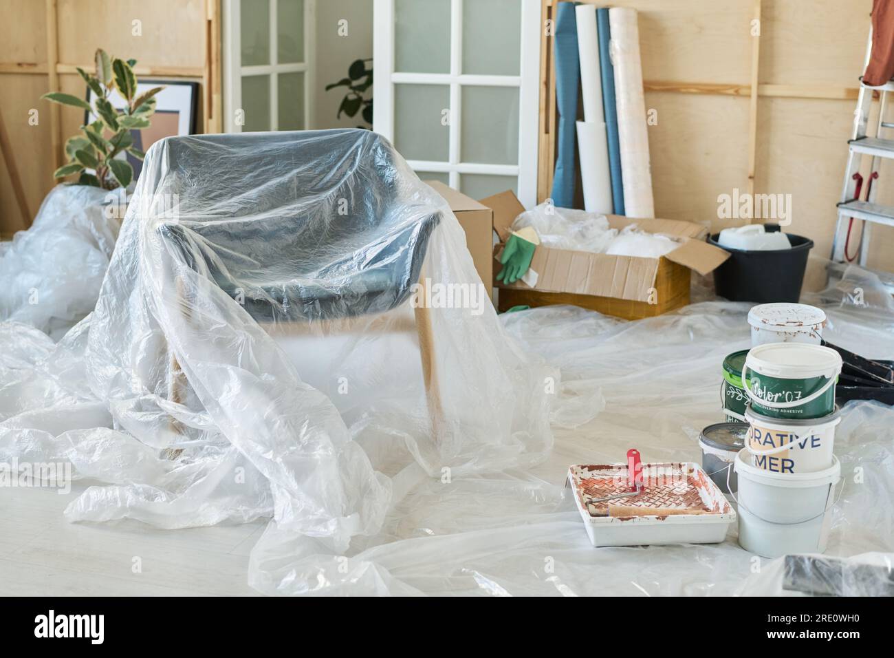Room plastic wrap paint hi-res stock photography and images - Alamy