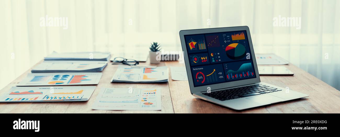 Power bi laptop hi-res stock photography and images - Alamy