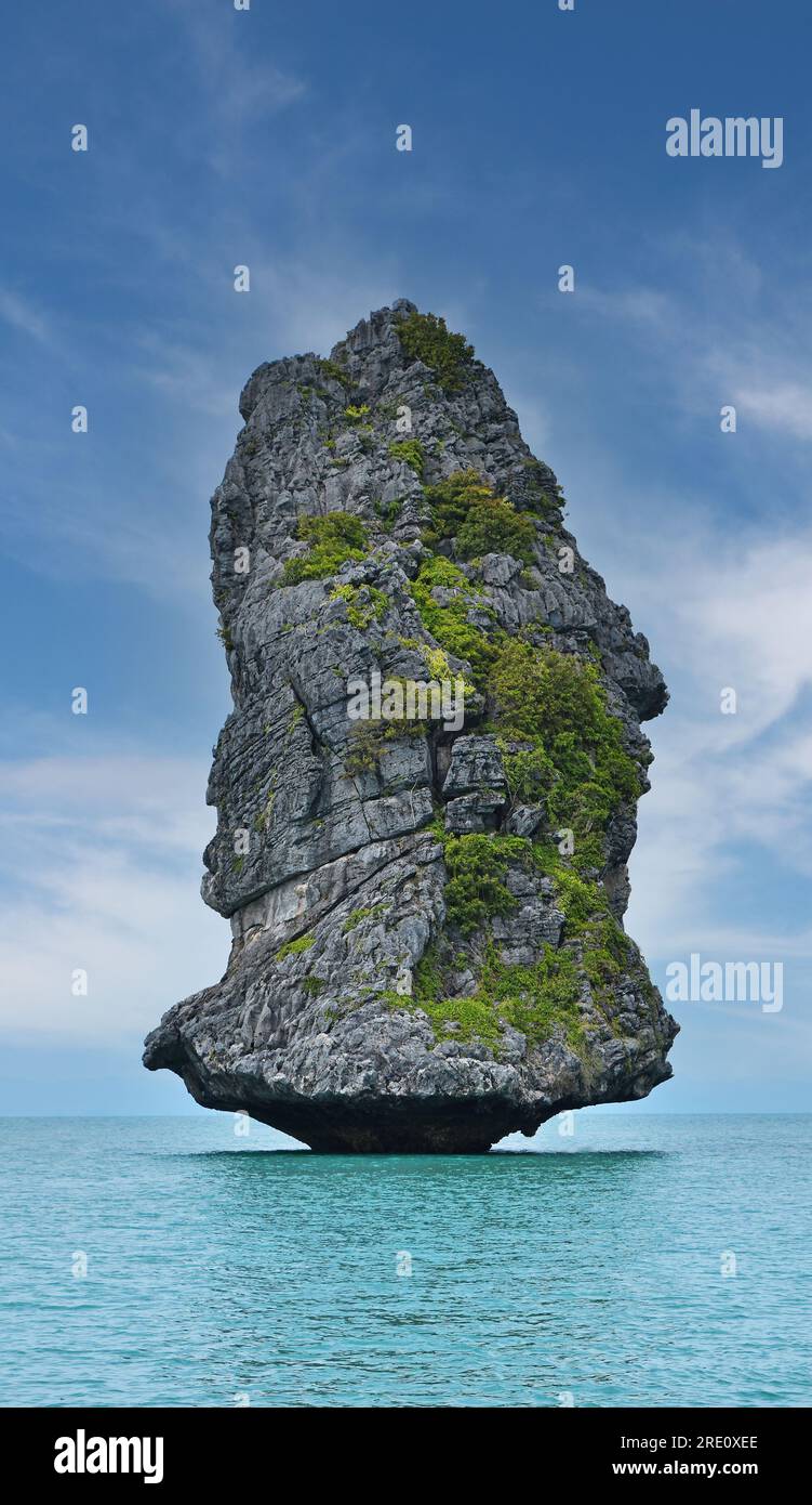 Beautiful rocky island at Ang Thong National Marine Park of Thailand ...