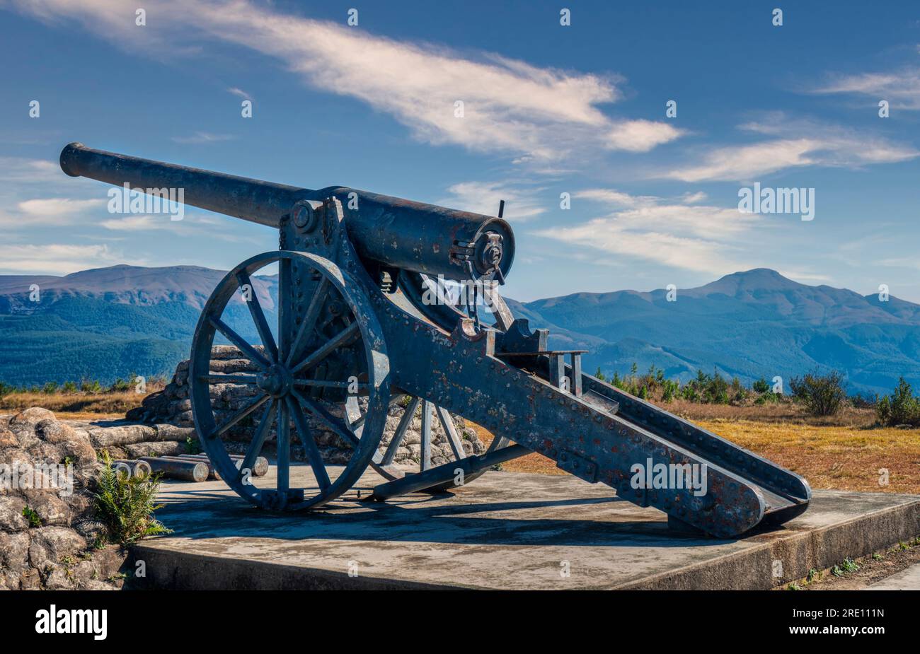 Long Tom Monument, history, Mpumalanga, South Africa, a French field ...