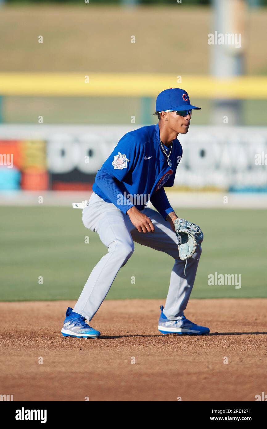 ACL Cubs shortstop Alexis Hernandez (15) during an Arizona Complex ...