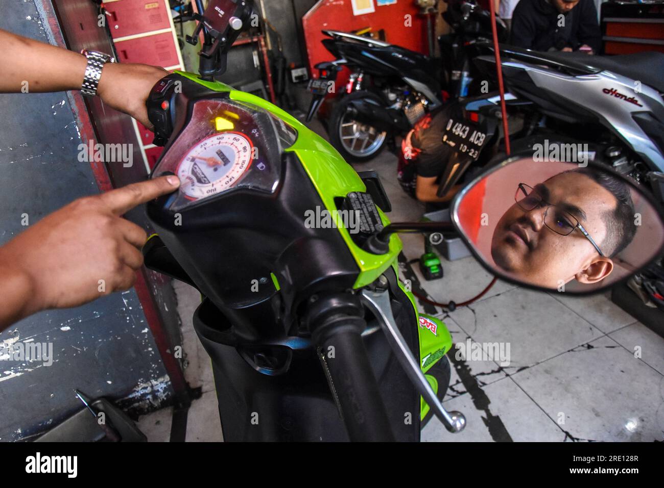 Electrical motocycle hi-res stock photography and images - Alamy