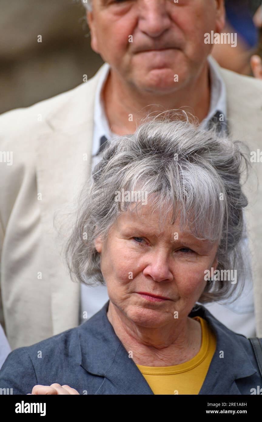 Actors Imelda Staunton (husband Jim Carter behind) at an EQUITY event ...