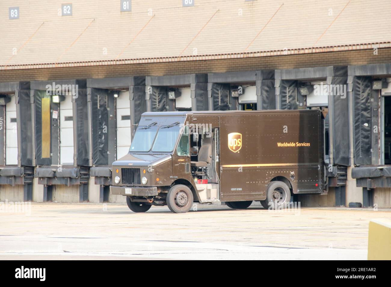 Ups truck in loading dock hi-res stock photography and images - Alamy