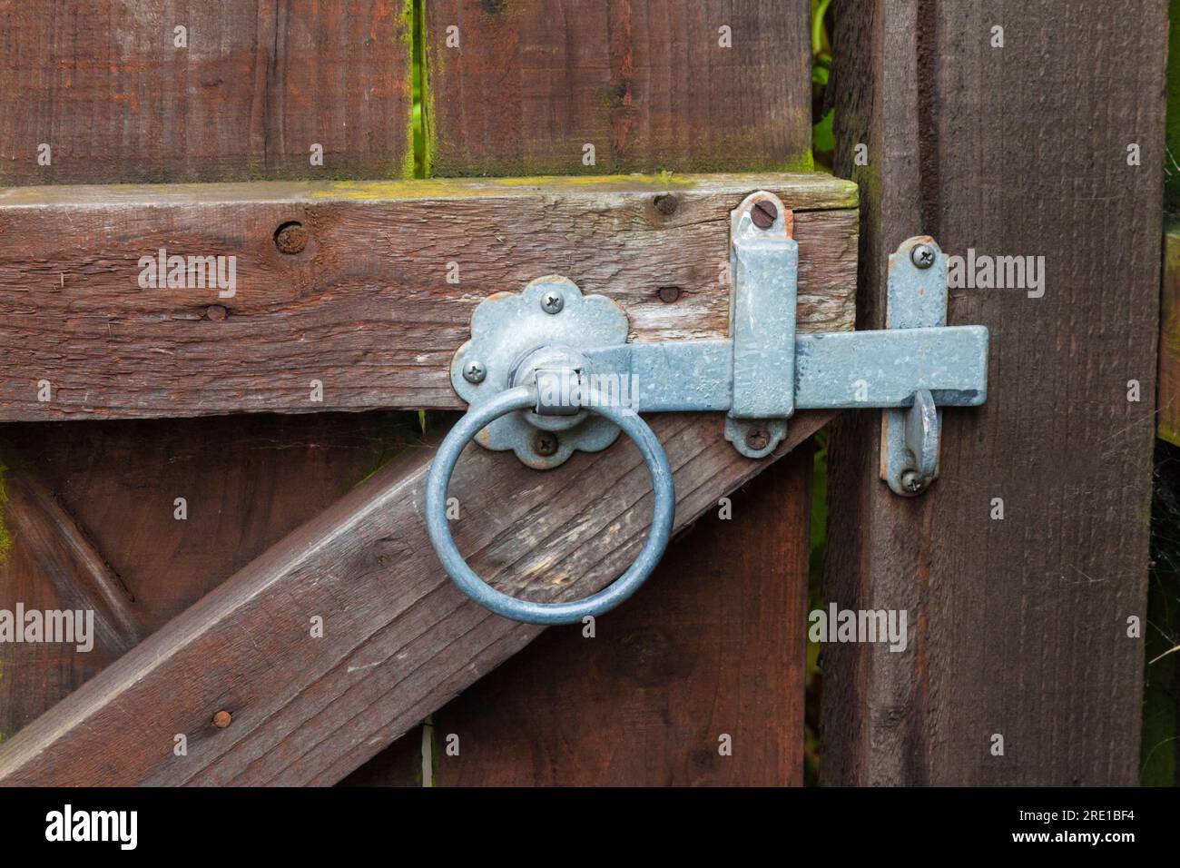 Gate latch hi-res stock photography and images - Alamy