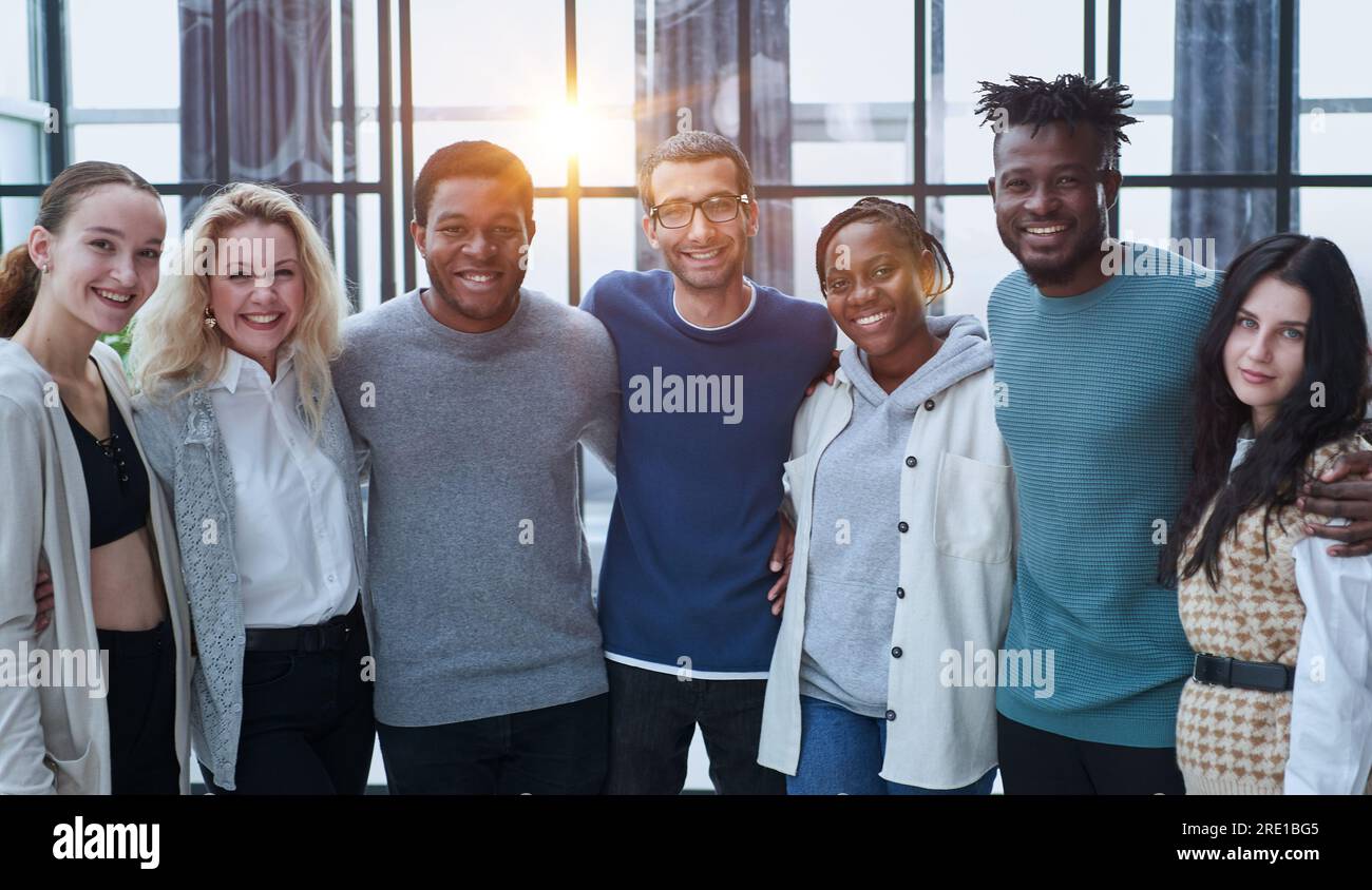 Multigenerational teamwork hi-res stock photography and images - Alamy