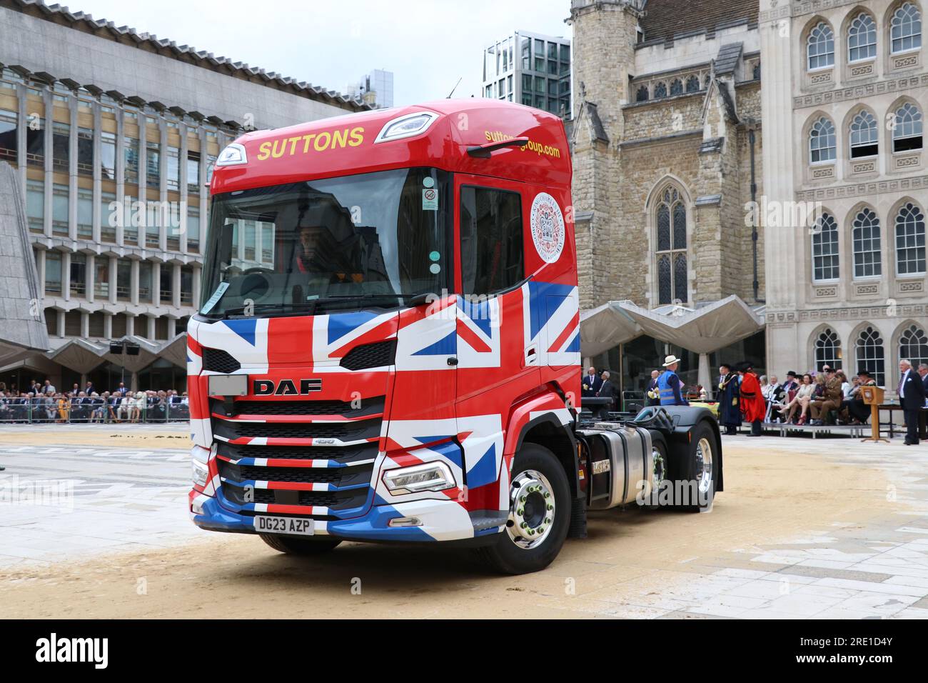 A SUTTONS DAF TRUCK TRACTOR UNIT IN UNION JACK CORONATION LIVERY FOR ...