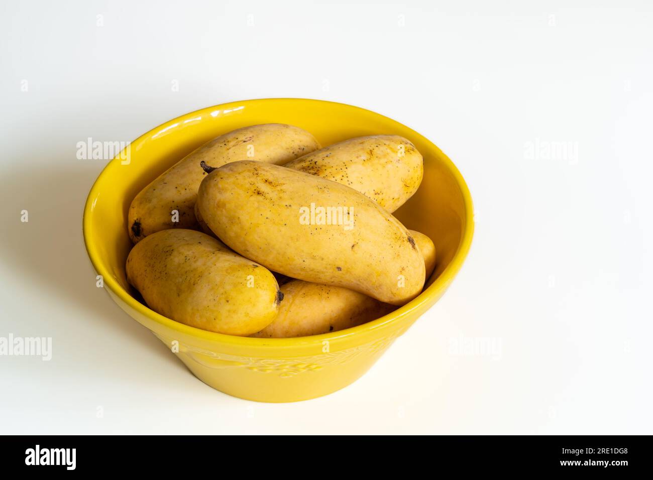 Ceramic decorative fruit bowl hi-res stock photography and images - Alamy