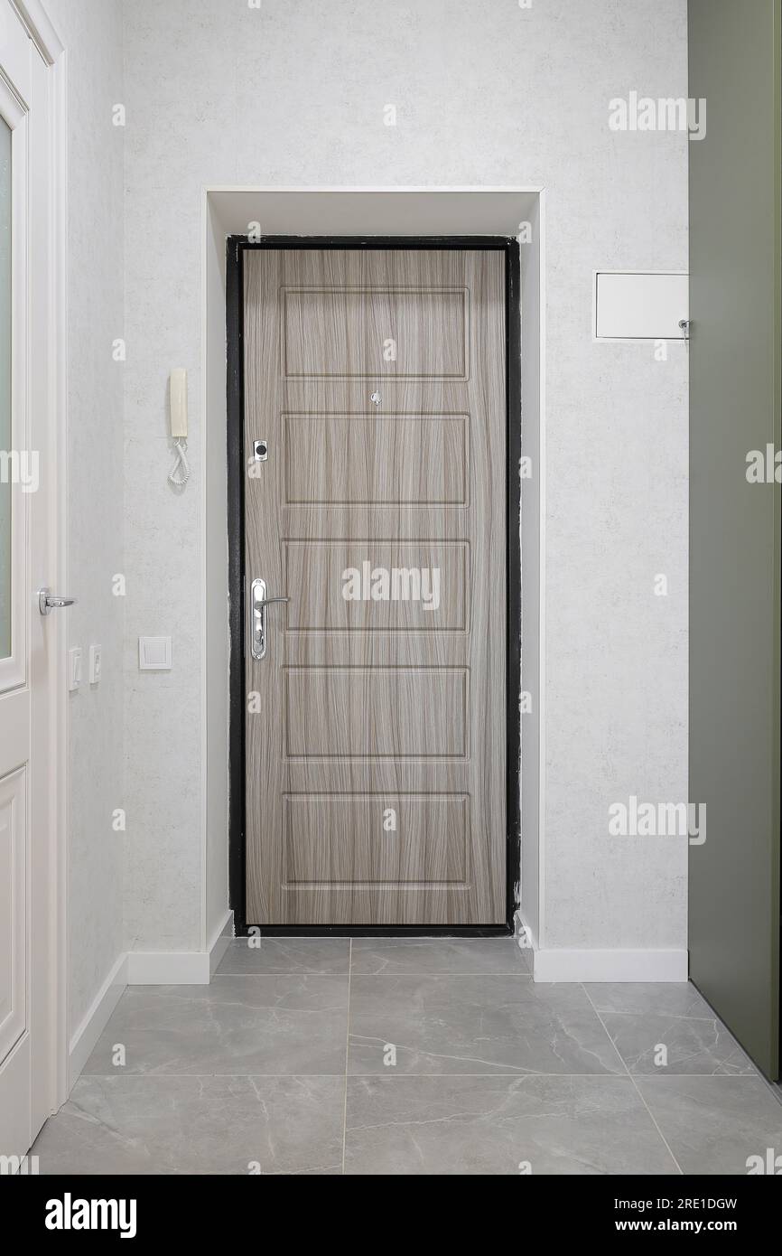 Entrance door inside the interior of the apartment Stock Photo - Alamy