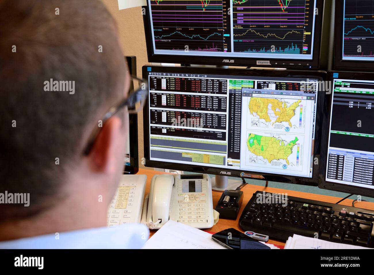 Trading room hi-res stock photography and images - Alamy