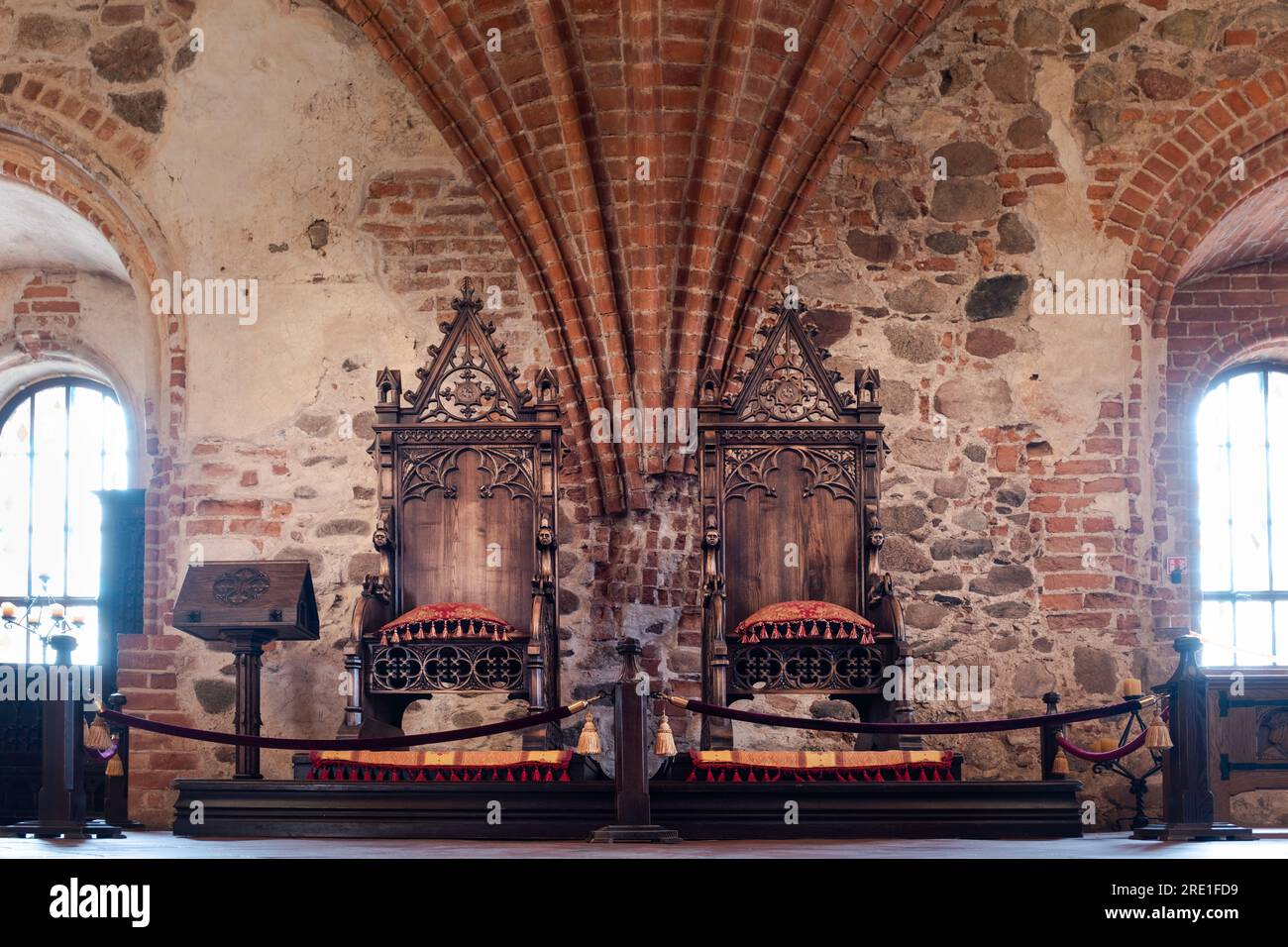 Wooden throne hall hi-res stock photography and images - Alamy