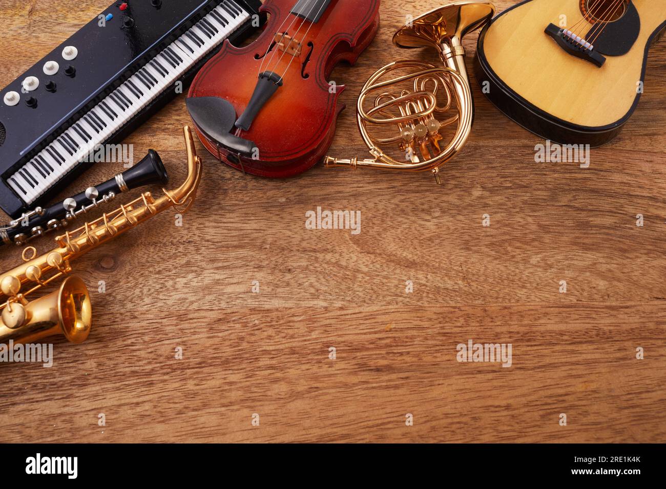 Different brass instruments hi-res stock photography and images - Alamy
