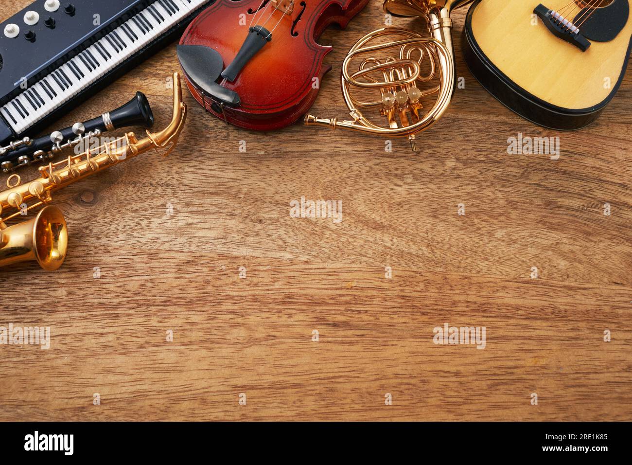 Different brass instruments hi-res stock photography and images - Alamy
