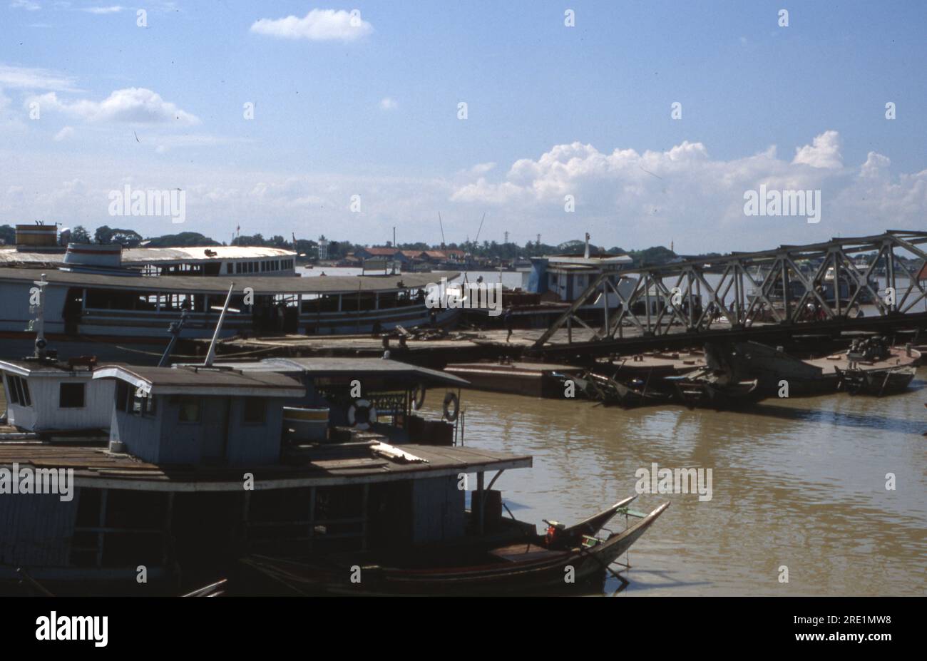 Images from Burma, (Myanmar) and Thailand from 1995. Including Rangoon ...