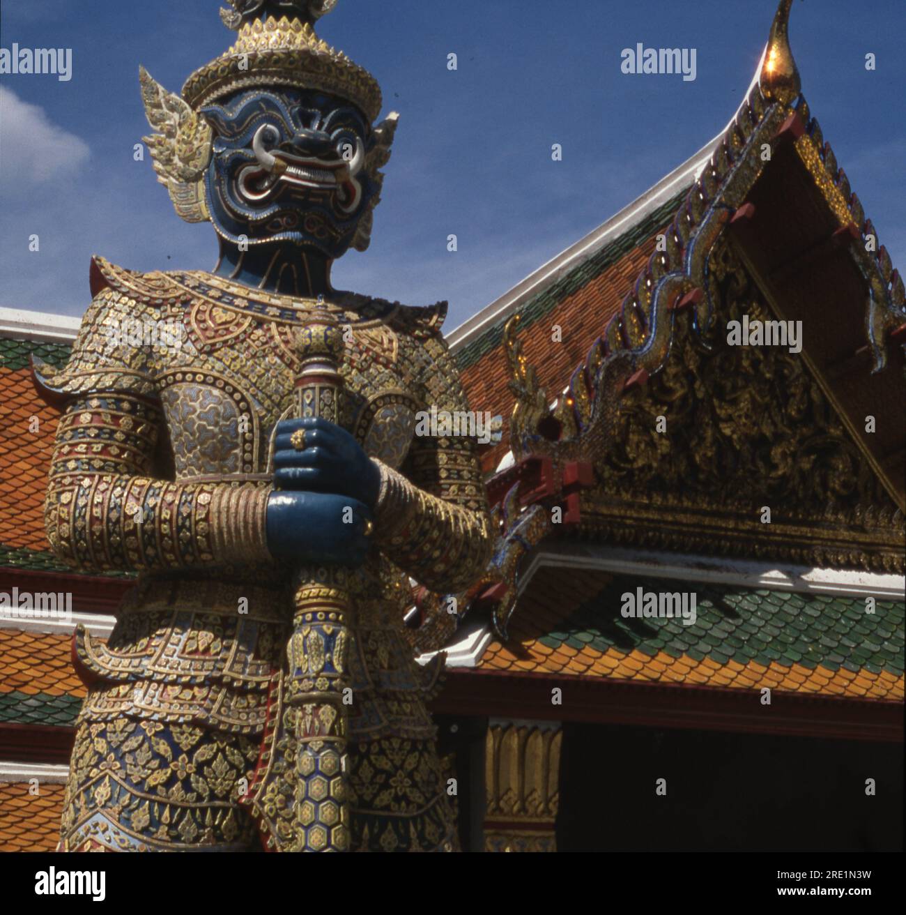 Wat pho 1995 hi-res stock photography and images - Alamy