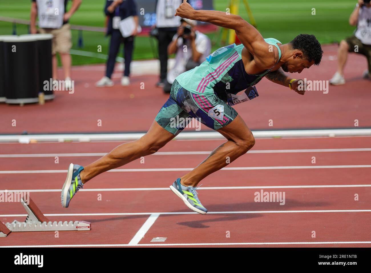 Wayde VAN NIEKERK of South Africa, Men's 400m during the London ...