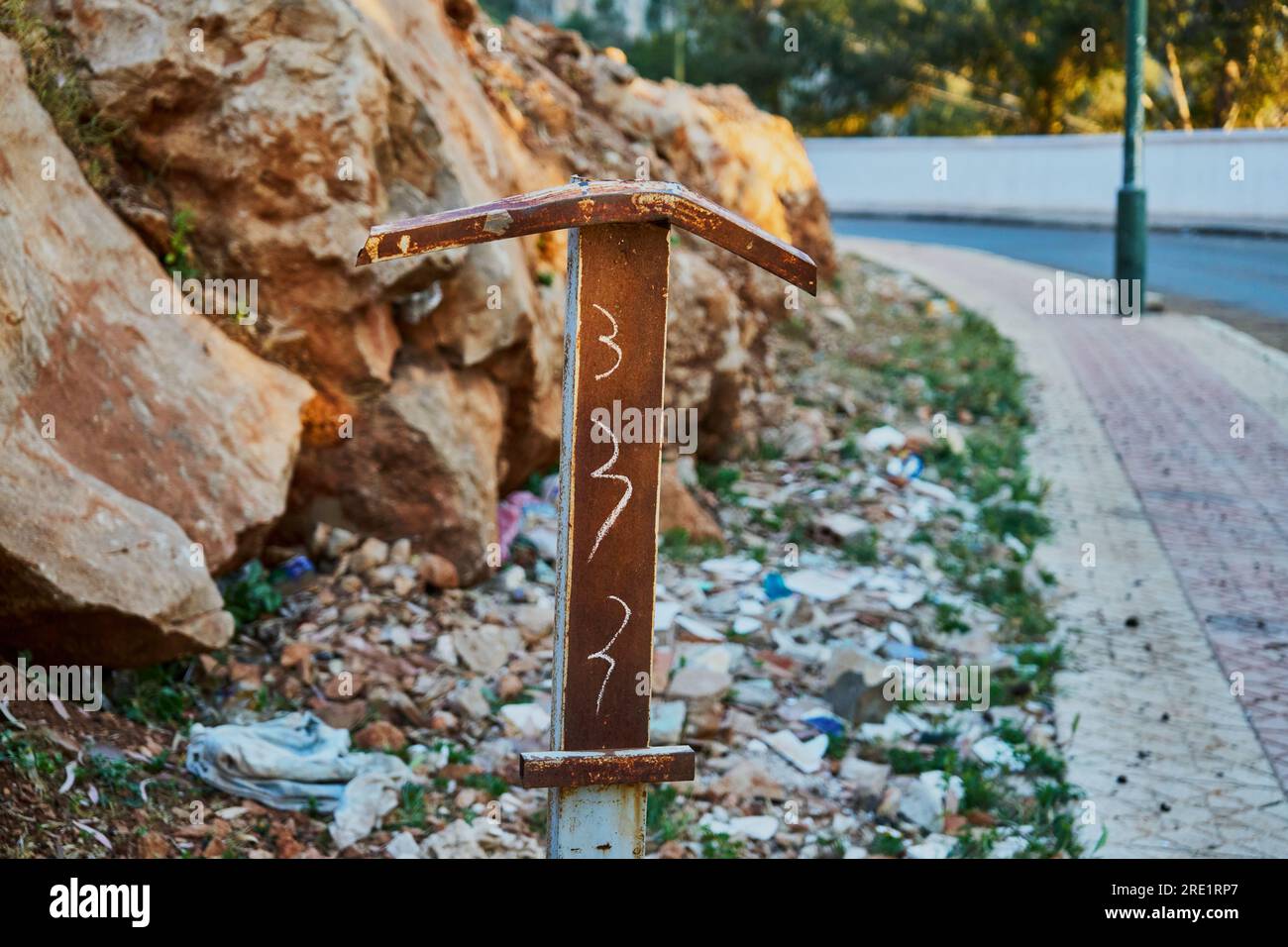 Rusty metal pole hi-res stock photography and images - Alamy