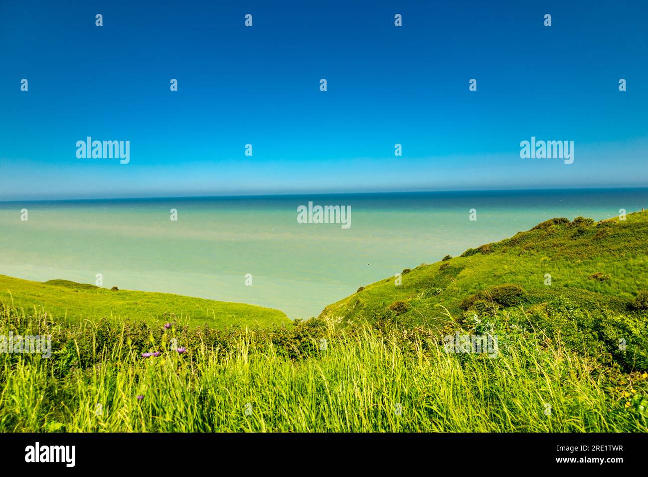 Etretat en normandie hi-res stock photography and images - Alamy