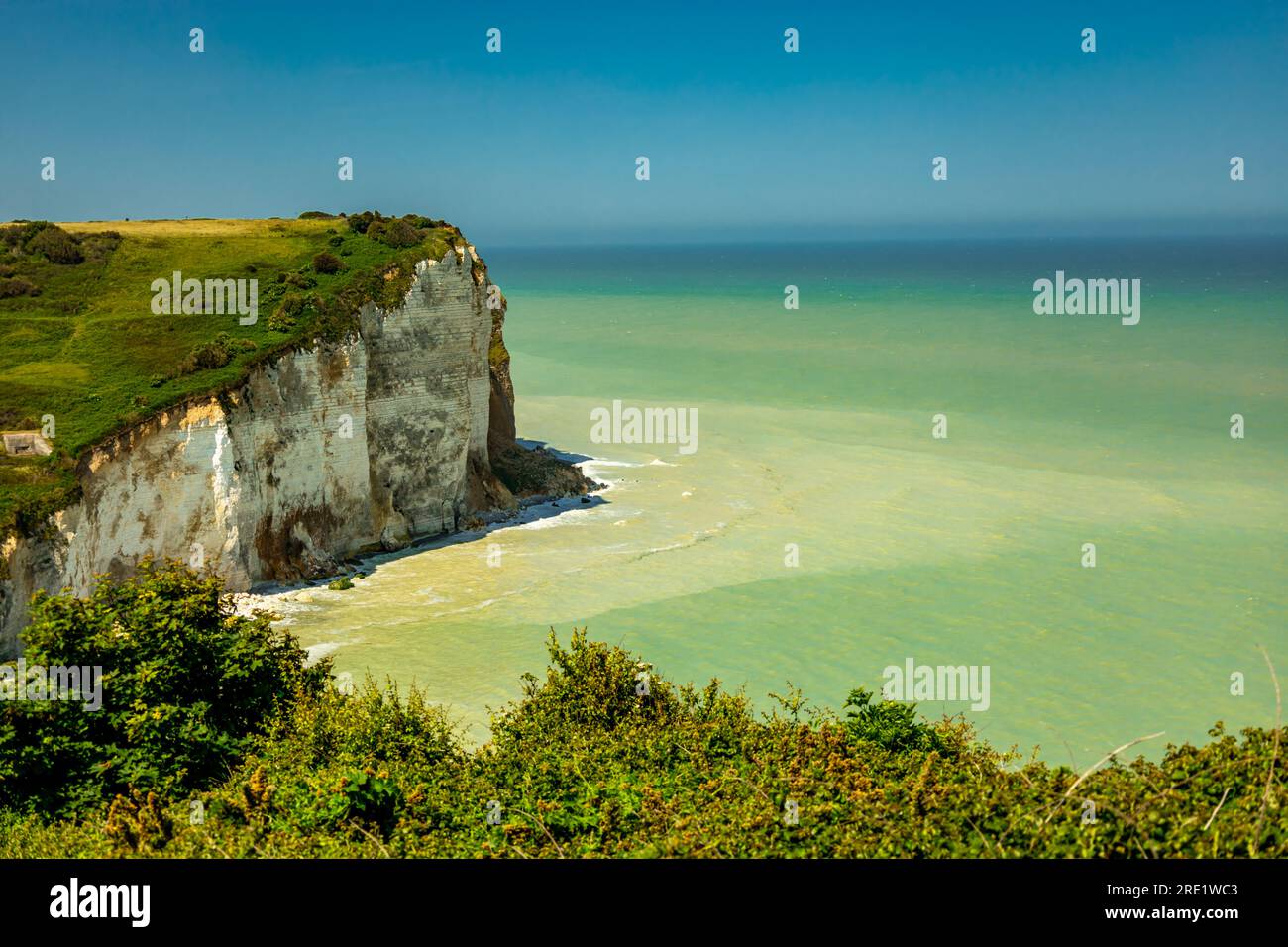 Etretat en normandie hi-res stock photography and images - Alamy