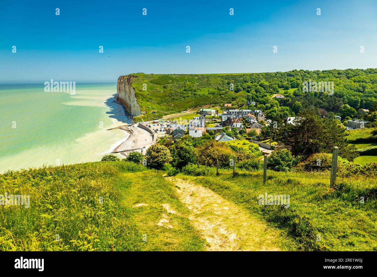 Beautiful discovery tour through the unique Normandy countryside ...
