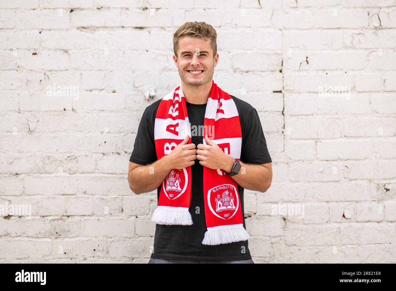 Andy Dallas signs for Barnsley FC on a three year deal at Oakwell ...