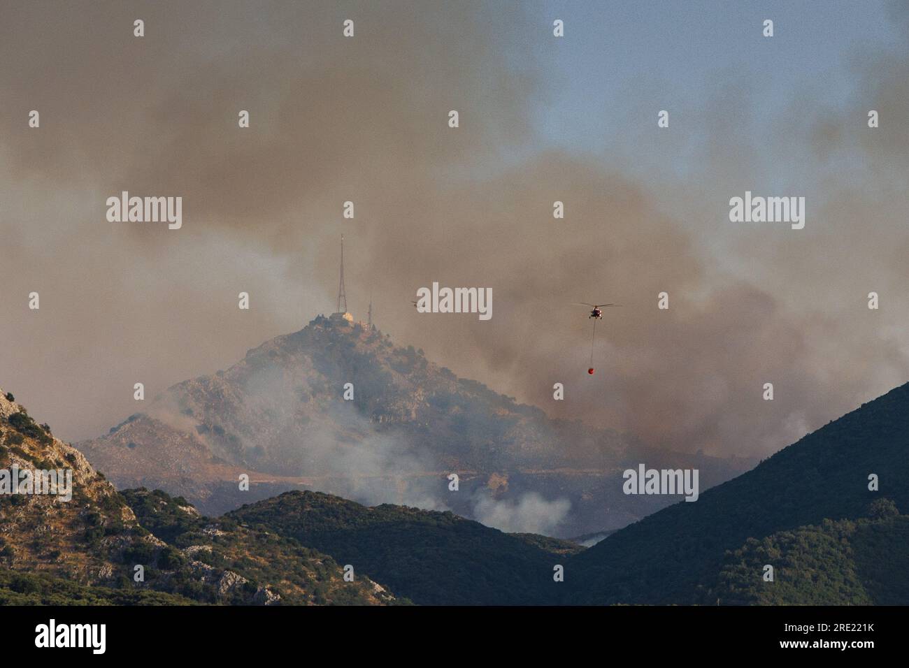 Greece wild fires hi-res stock photography and images - Alamy