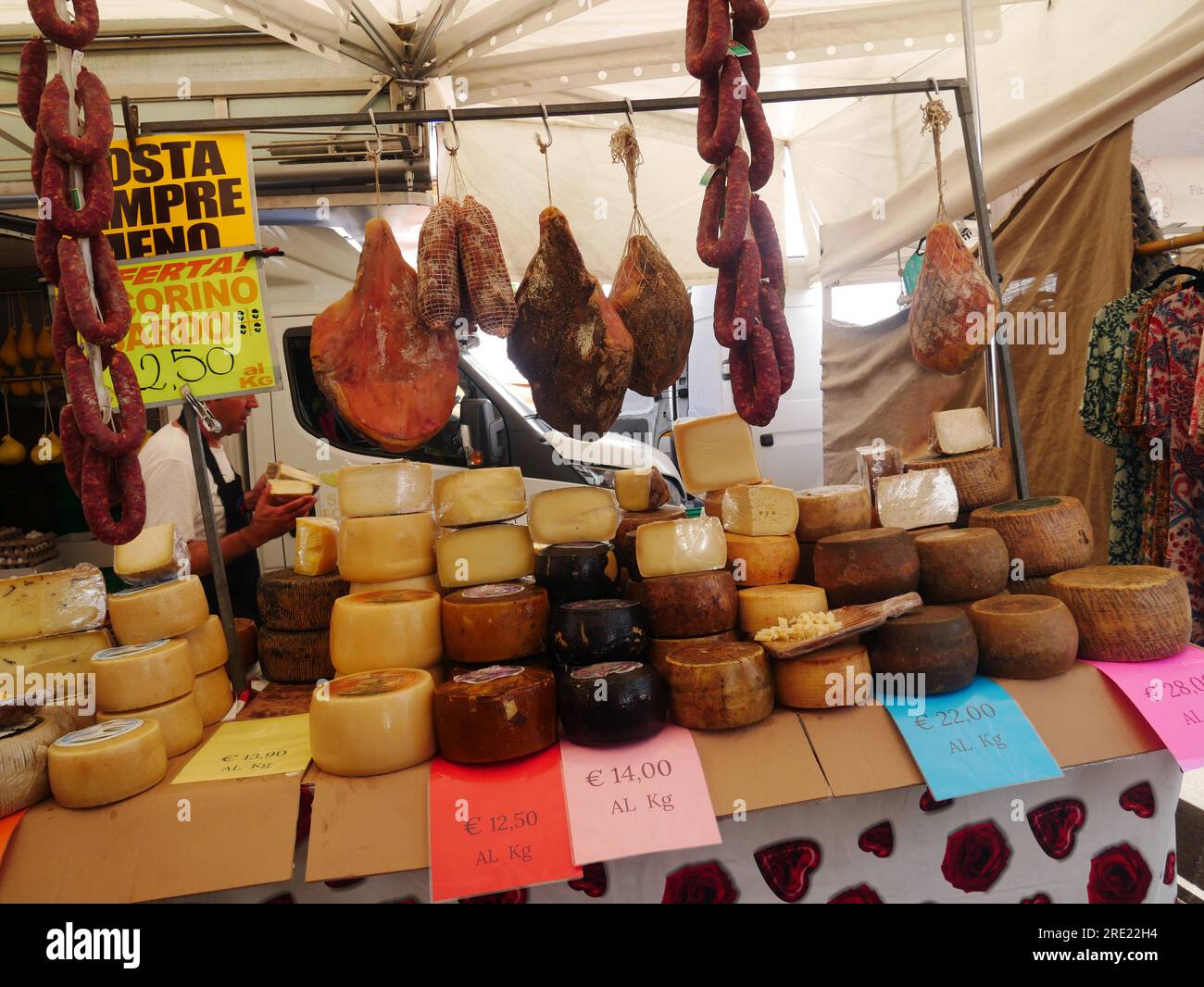 Palau market hi-res stock photography and images - Alamy