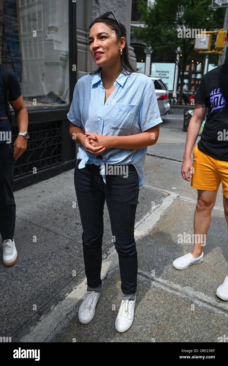 Alexandria Ocasio-Cortez joins members of the Screen Actors Guild as ...