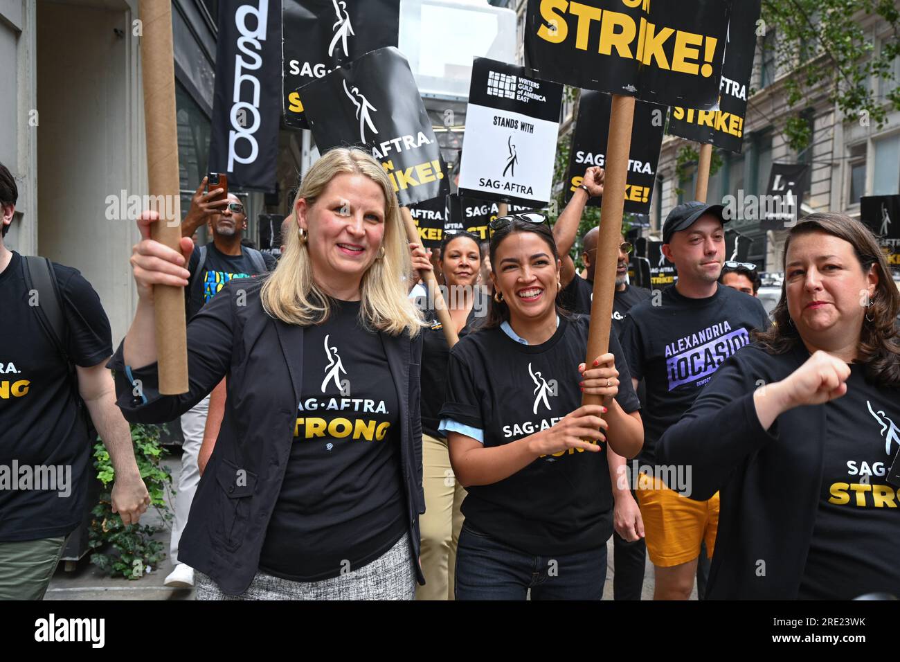 AFL-CIO President Liz Shuler and Alexandria Ocasio-Cortez join members ...