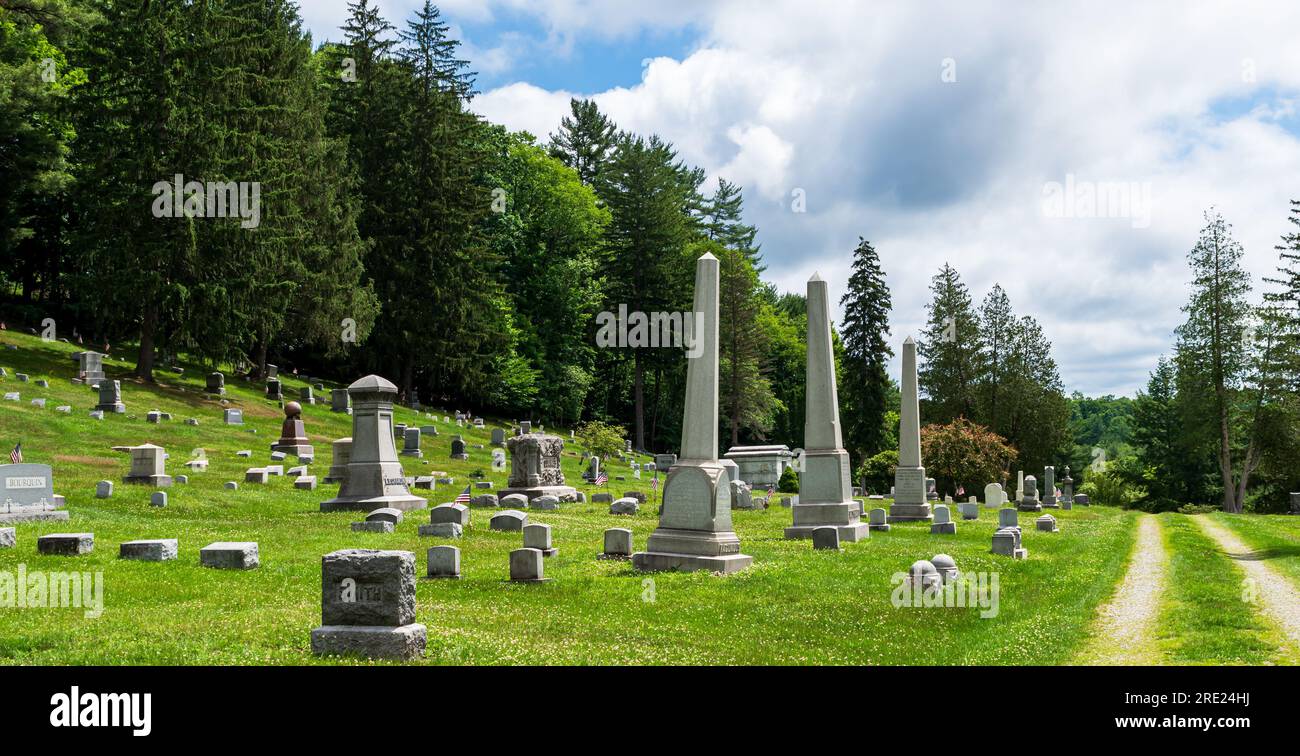 Tidioute cemetery hi-res stock photography and images - Alamy