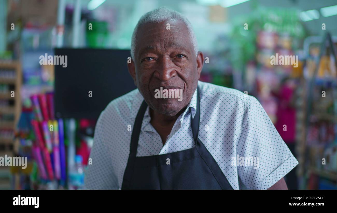 An african male supermarket employee hi-res stock photography and ...