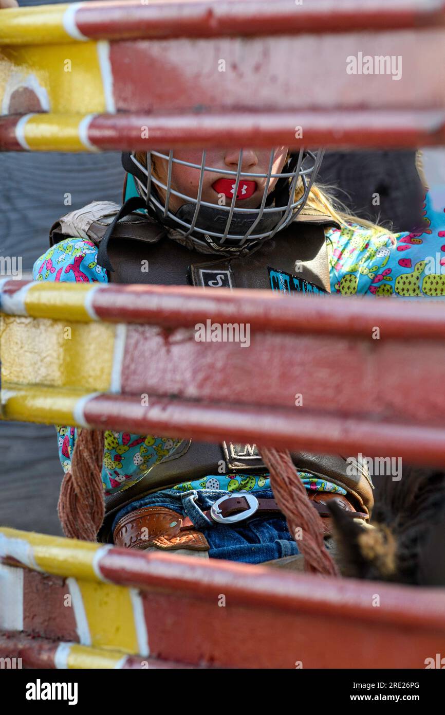 Junior peewee girls saddle bronc rider at the Neyaskweyahk Native ...