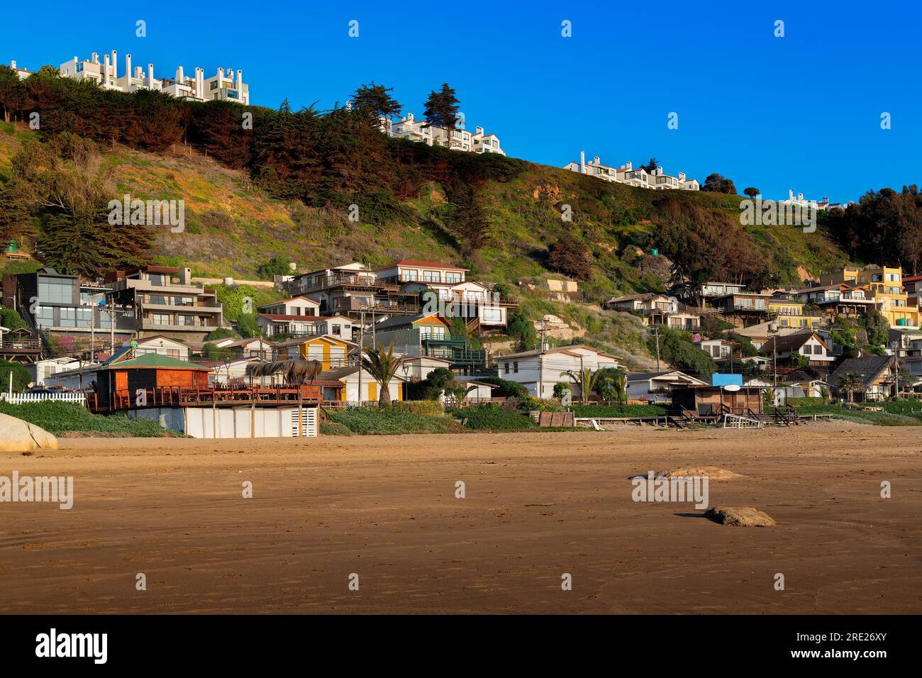 Panoramic view of the beach resort town of Maitencillo, V Region, Chile ...