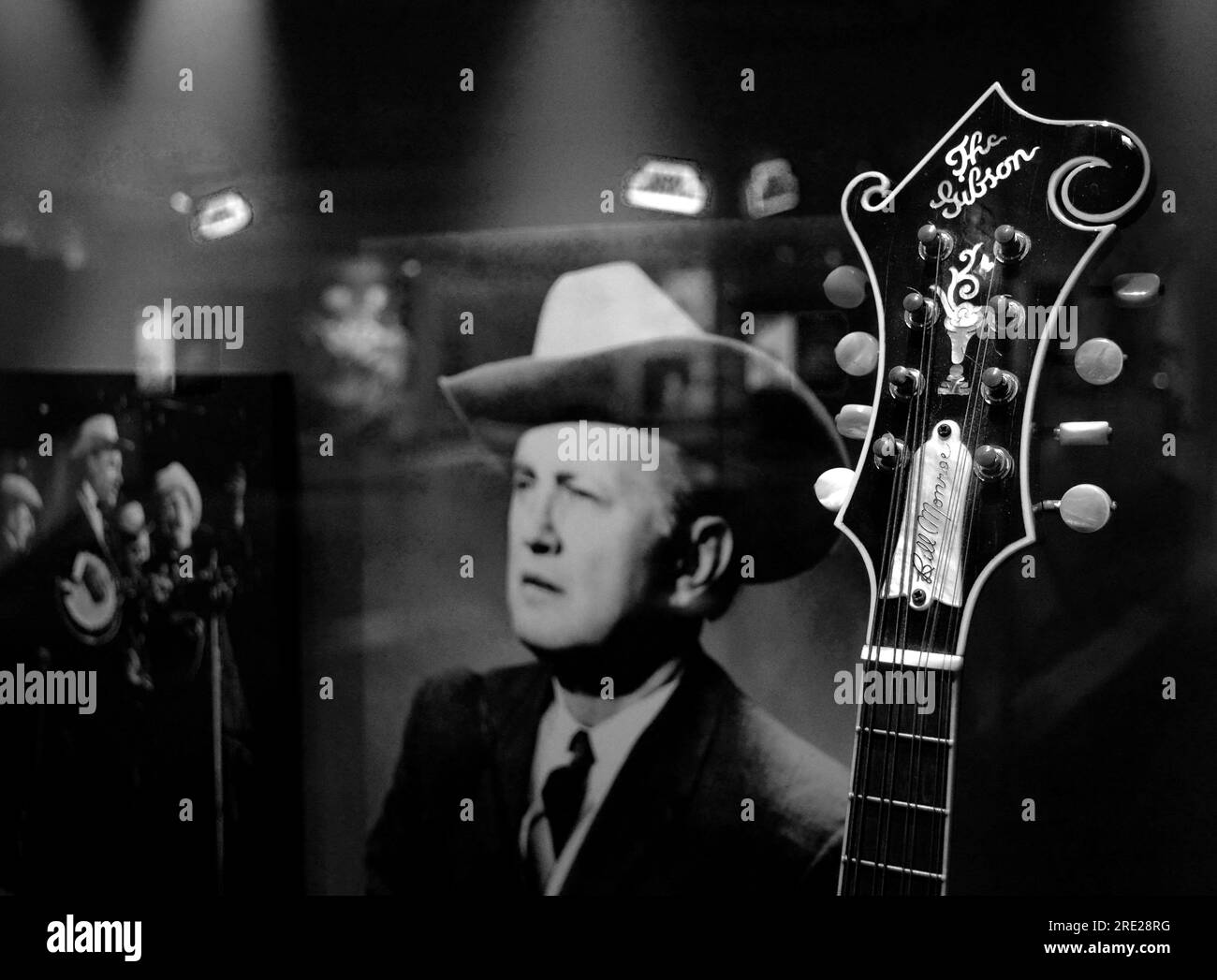 A custom-made Gibson mandolin once owned by bluegrass pioneer Bill ...
