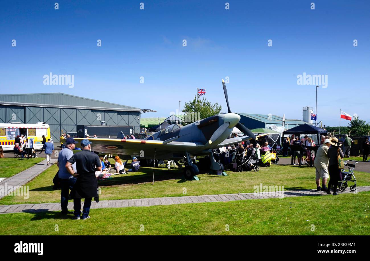 Weather station band hi-res stock photography and images - Alamy