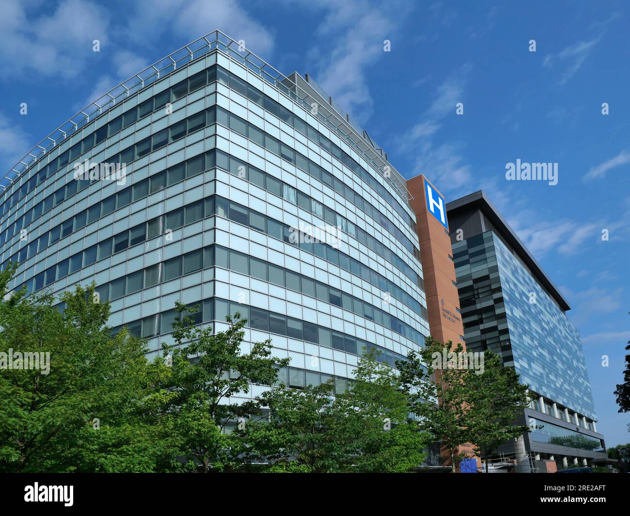 Large modern hospital building, Western Hospital in Toronto Stock Photo ...
