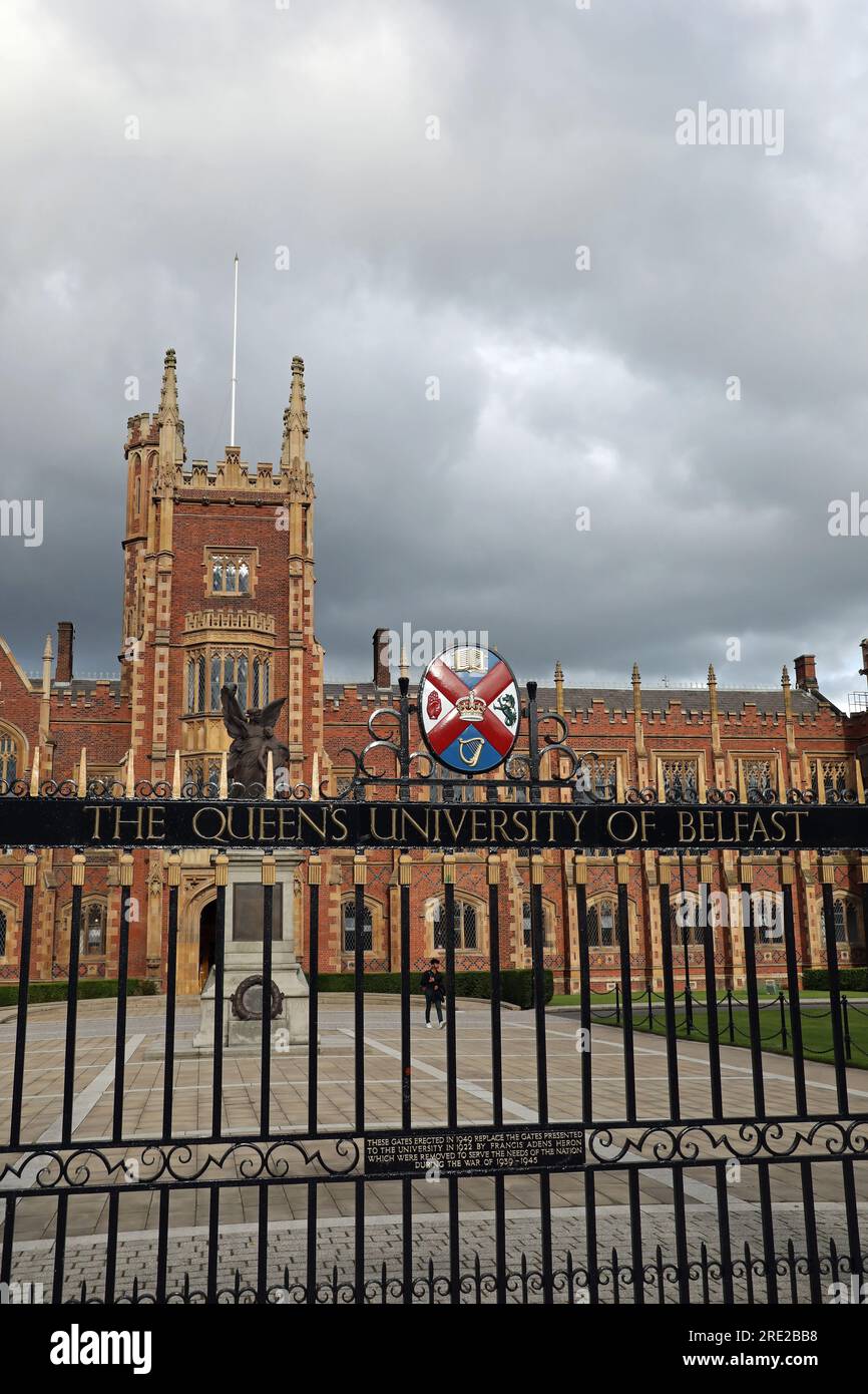 Entrance gates of Queens University in Belfast Stock Photo - Alamy