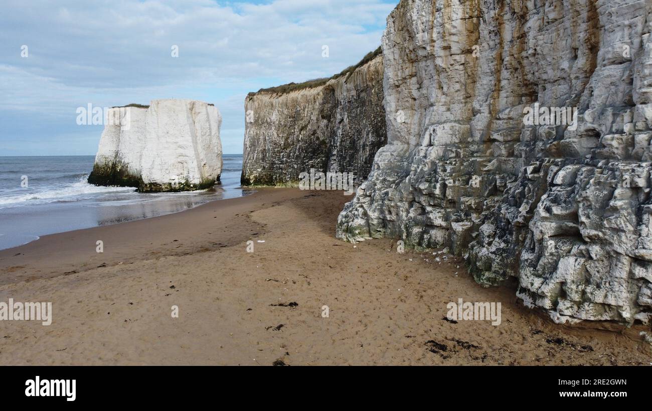 Botany Bay, Kingsgate, UK; White cliffs and high tide at Botany Bay ...