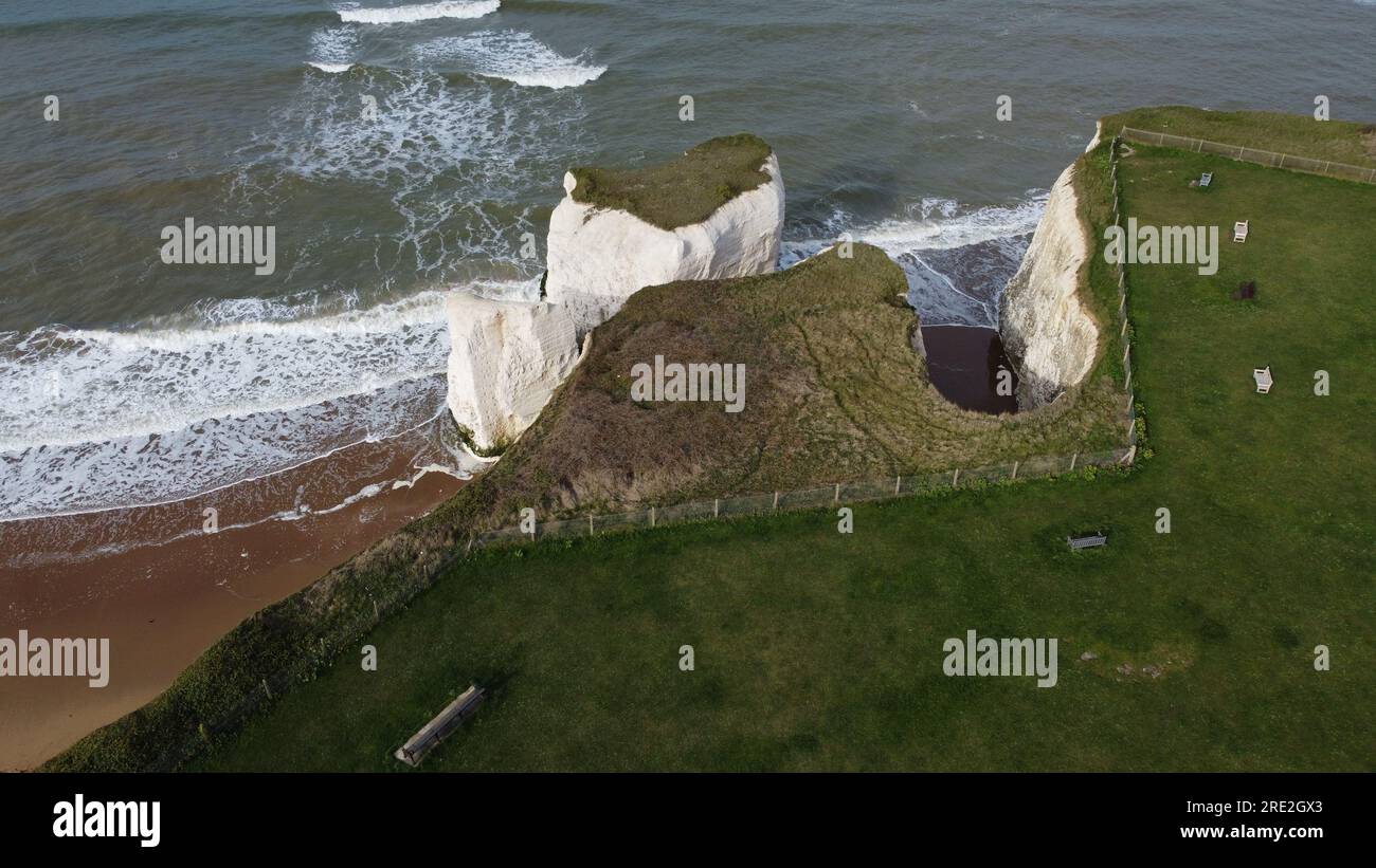 Botany Bay, Kingsgate, UK; White cliffs and high tide at Botany Bay ...