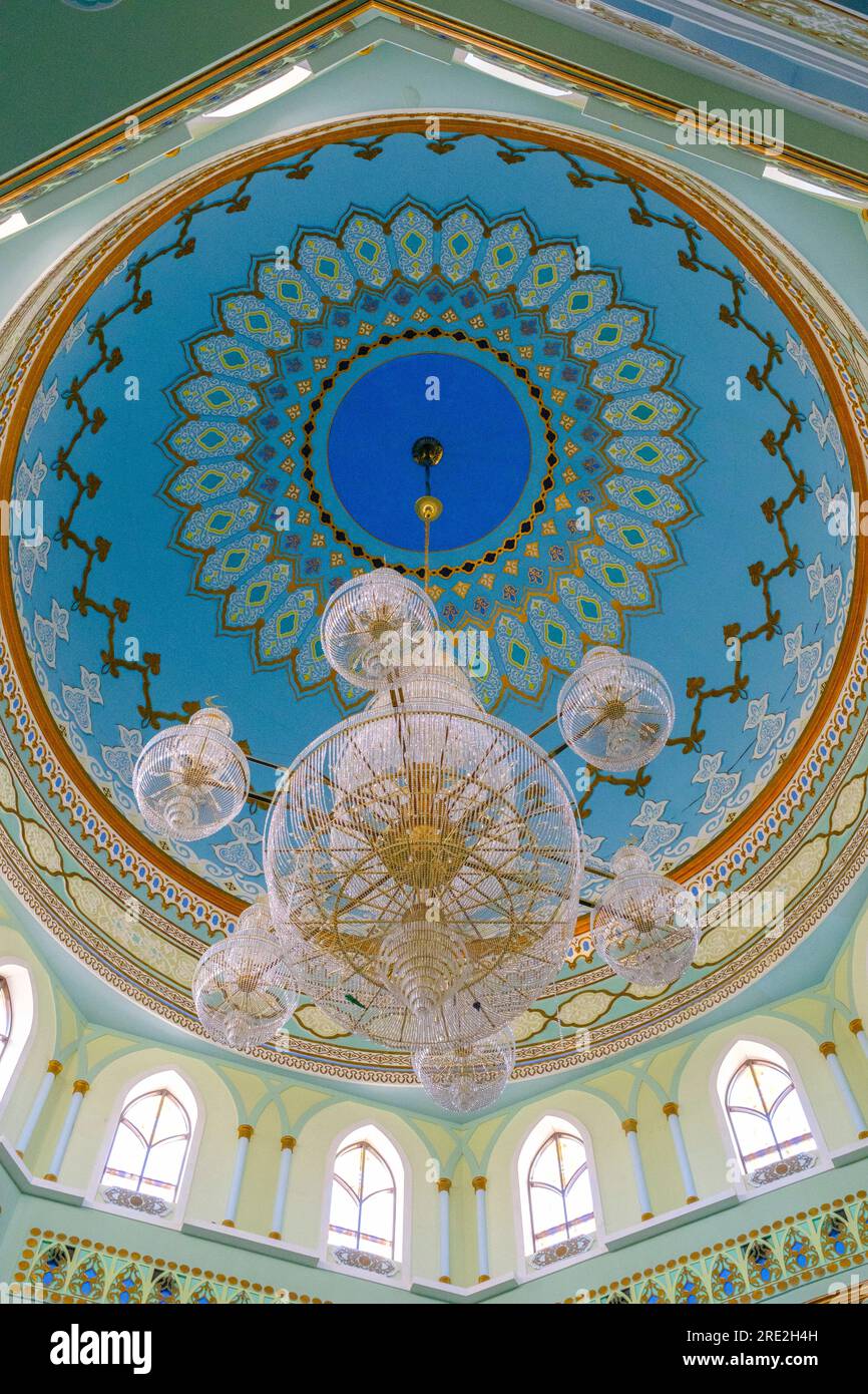 Mosque interior decoration hi-res stock photography and images - Alamy