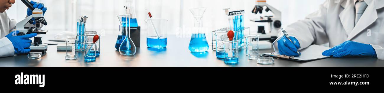 Groundbreaking experiments hi-res stock photography and images - Alamy
