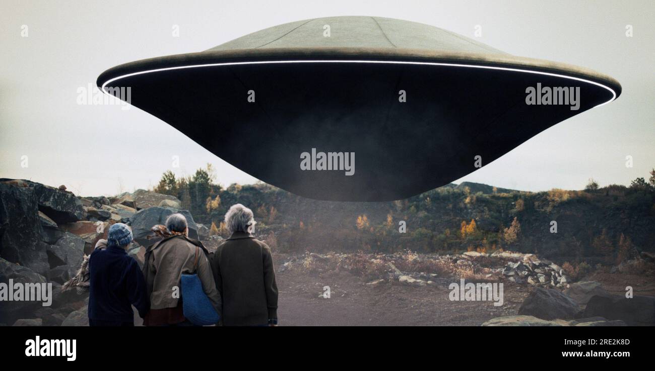 JULES, from left: Jane Curtin, Harriet Sansom Harris, Ben Kingsley ...