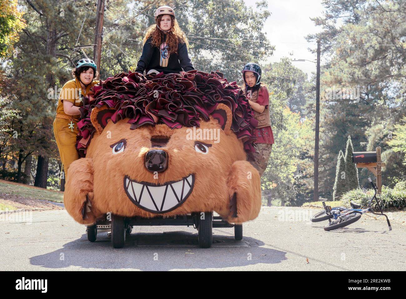 THE SLUMBER PARTY, from left: Alex Cooper Cohen, Darby Camp, Emmy Liu ...