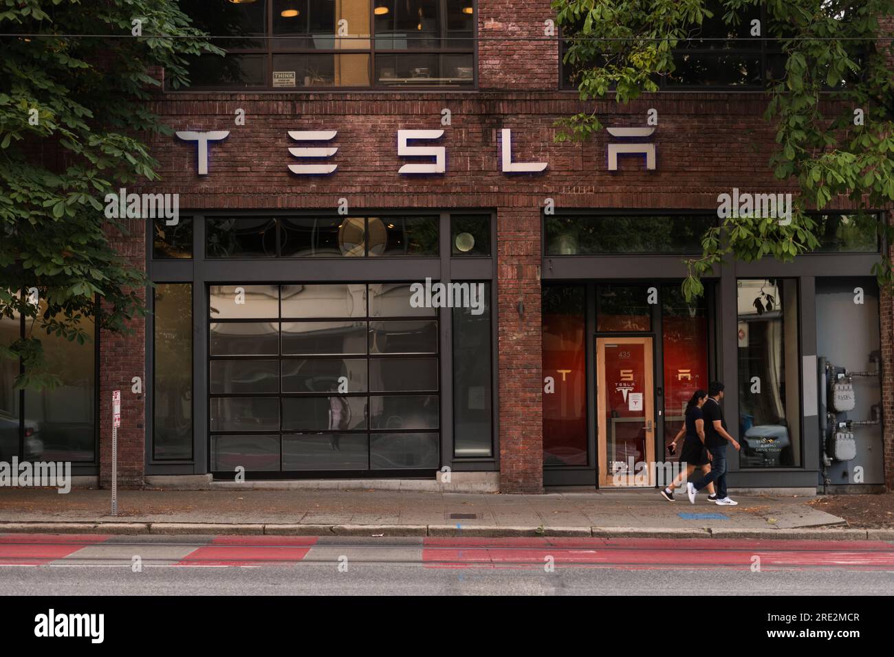 Seattle, USA. 20th July, 2023. South Lake Union Tesla Showroom Stock ...