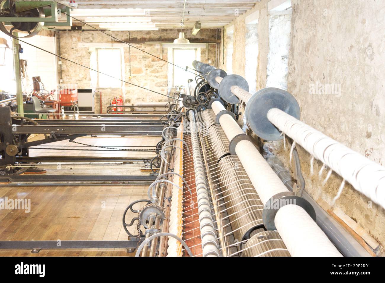 Working their looms hi-res stock photography and images - Alamy