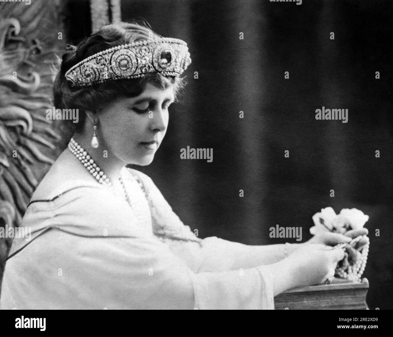 England: c. 1934 A pensive portrait of Lady Elizabeth Bowes-Lyon ...