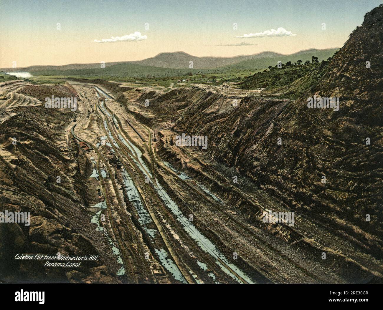 Gaillard cut panama canal hi-res stock photography and images - Alamy