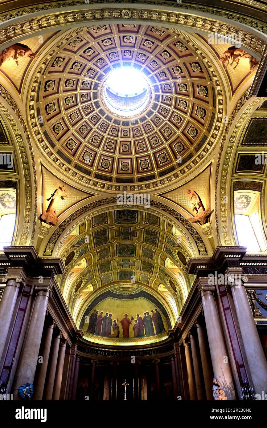 Vaulted ceiling and oculus in Saint Pierre Cathedral in Rennes Brittany ...